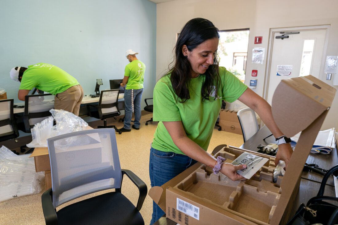FPL volunteers create computer training lab for LARC, Inc. - Cape Coral ...